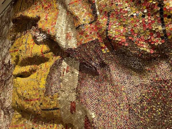 El Anatsui; Weaving history and art in the flux - Desee Art